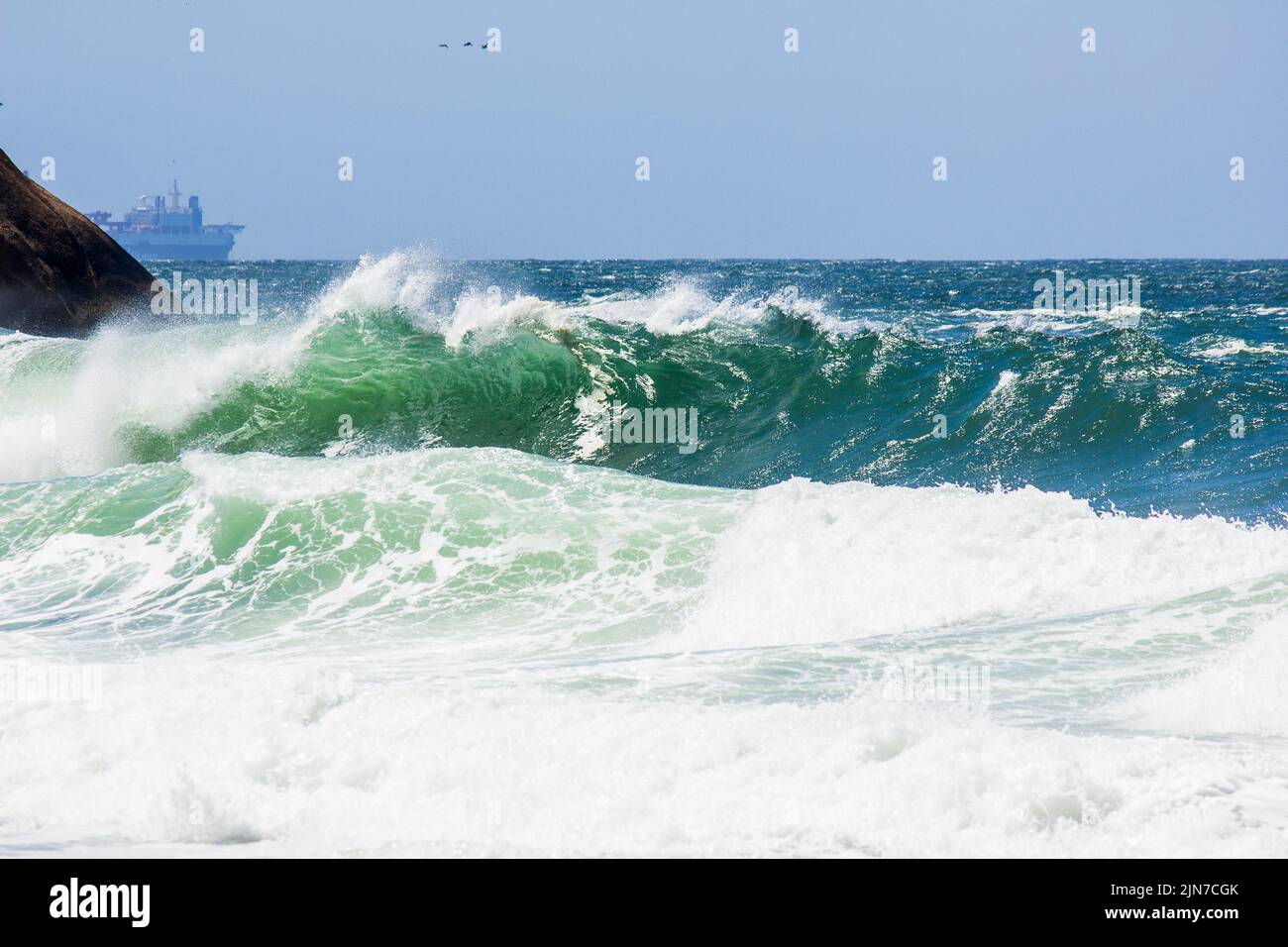 Wave at Rudder Beach in Copacabana in Rio de Janeiro Stock Photo - Alamy