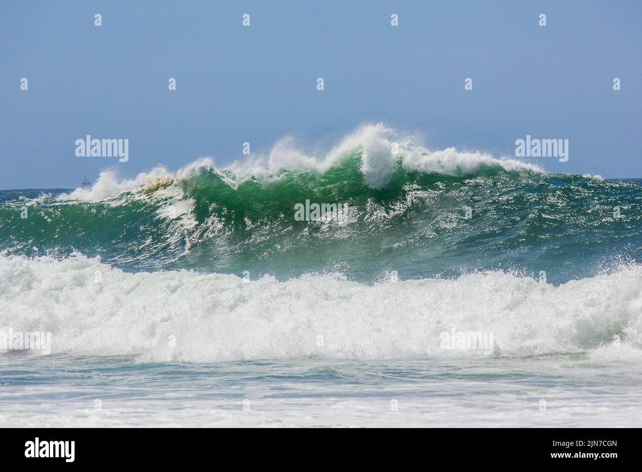 Wave at Rudder Beach in Copacabana in Rio de Janeiro Stock Photo - Alamy