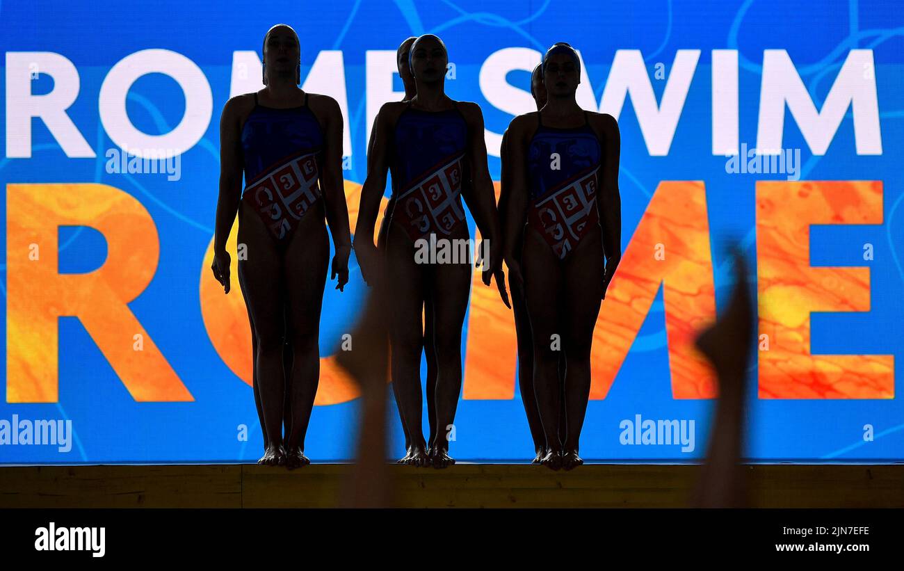 Artistic swimming team training hi-res stock photography and images - Alamy