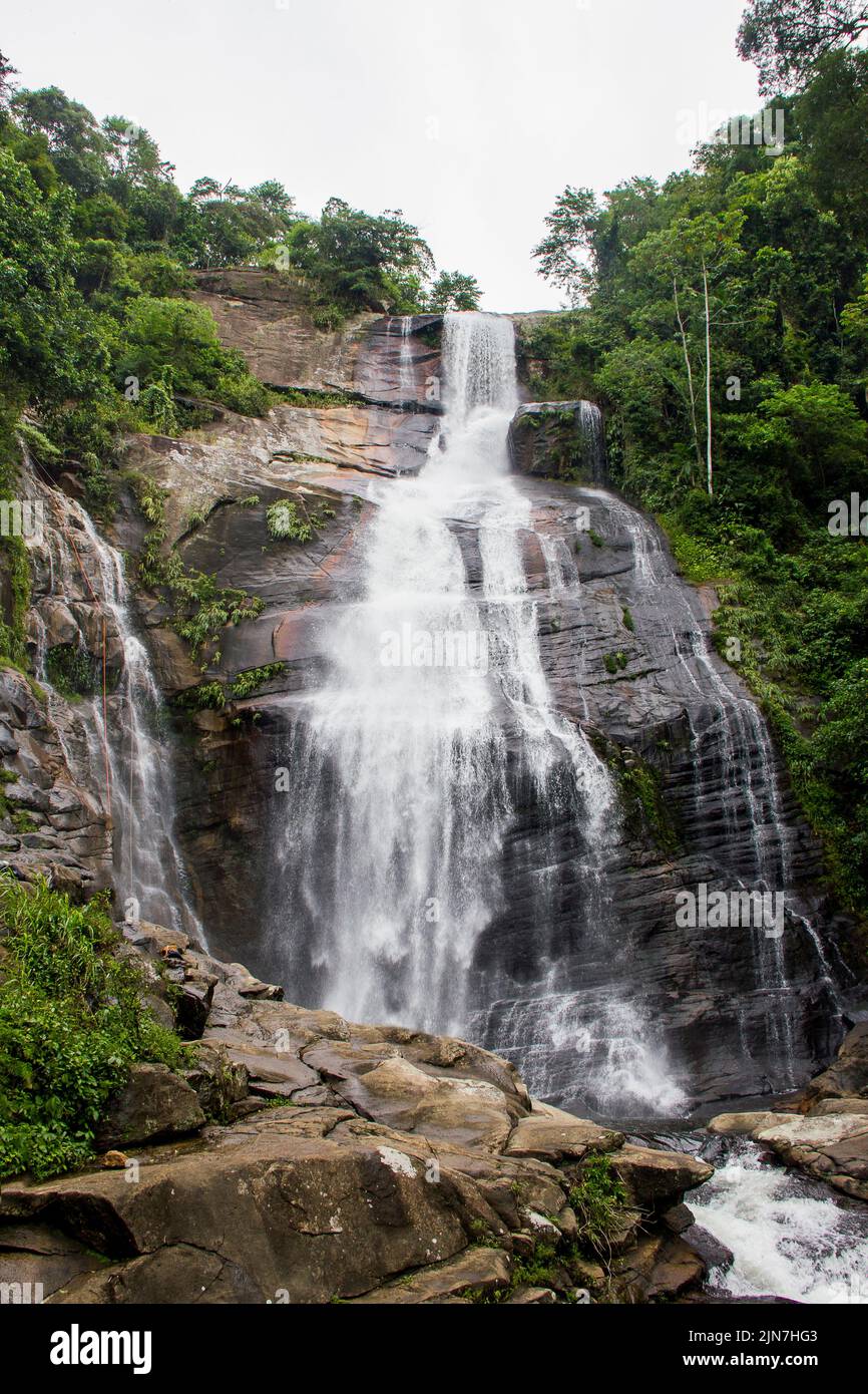 Veil of the bride waterfall hi-res stock photography and images - Alamy