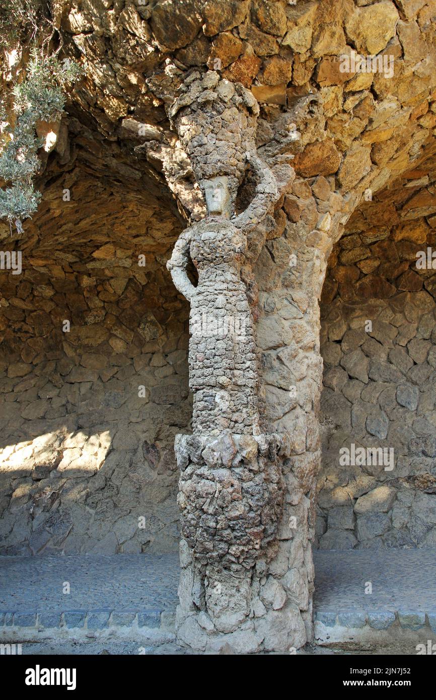 BARCELONA, SPAIN - DEZEMBER 05, 2014: Wash woman figure in Guell Park ...