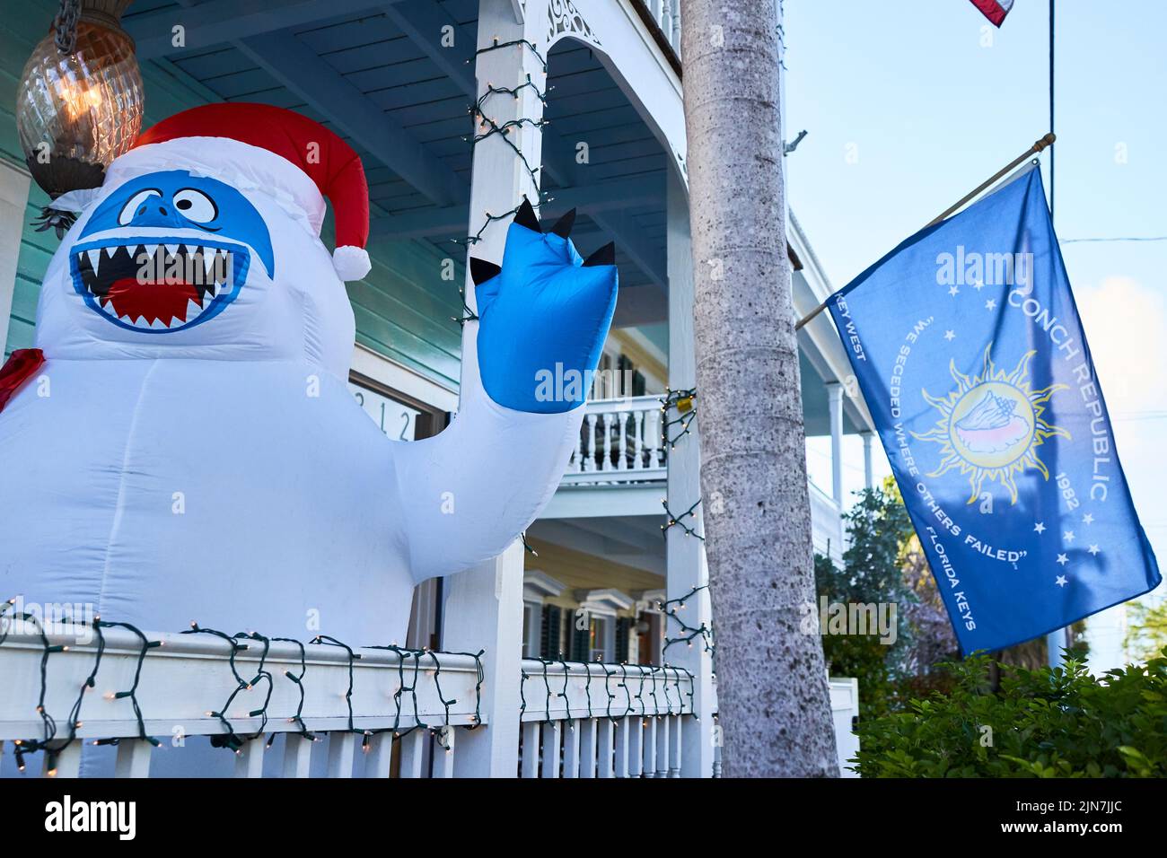 Abominable snowman christmas hi-res stock photography and images - Alamy