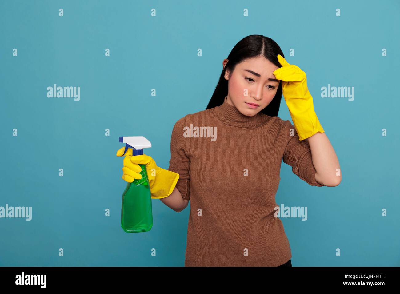 Unhappy housewife hi-res stock photography and images - Alamy