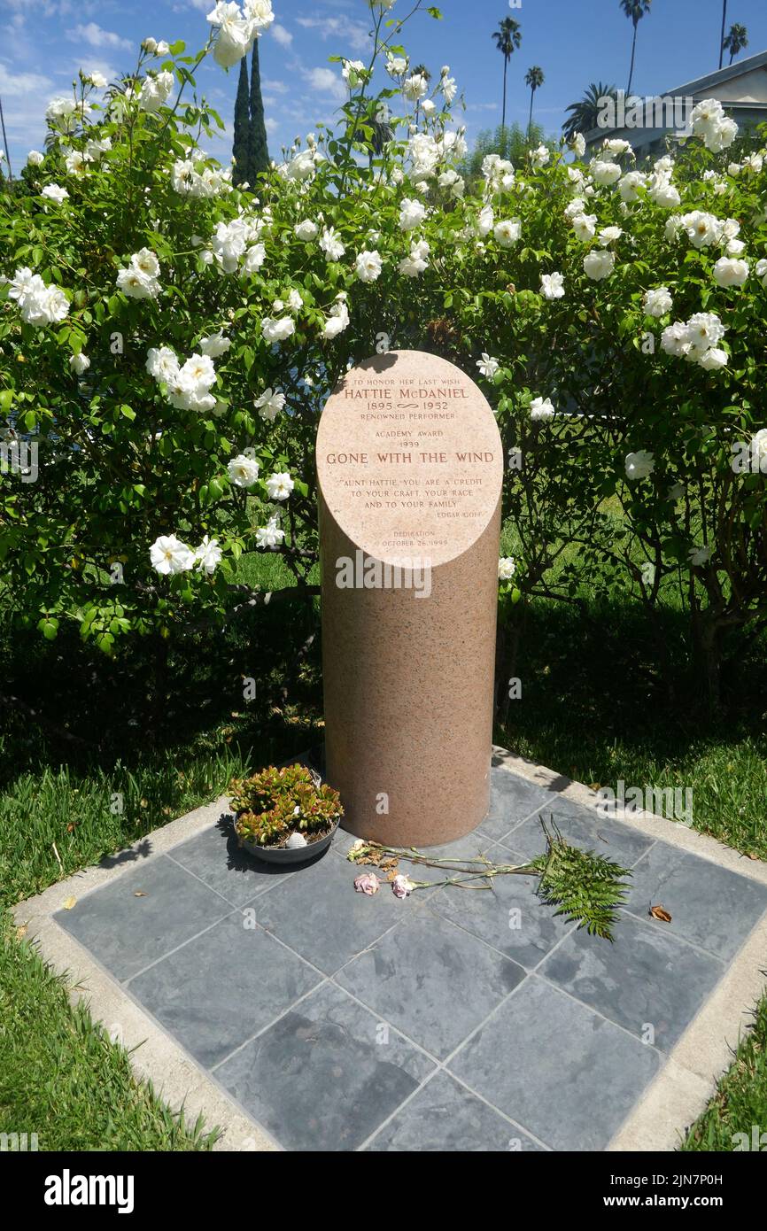 Hattie Mcdaniel Grave