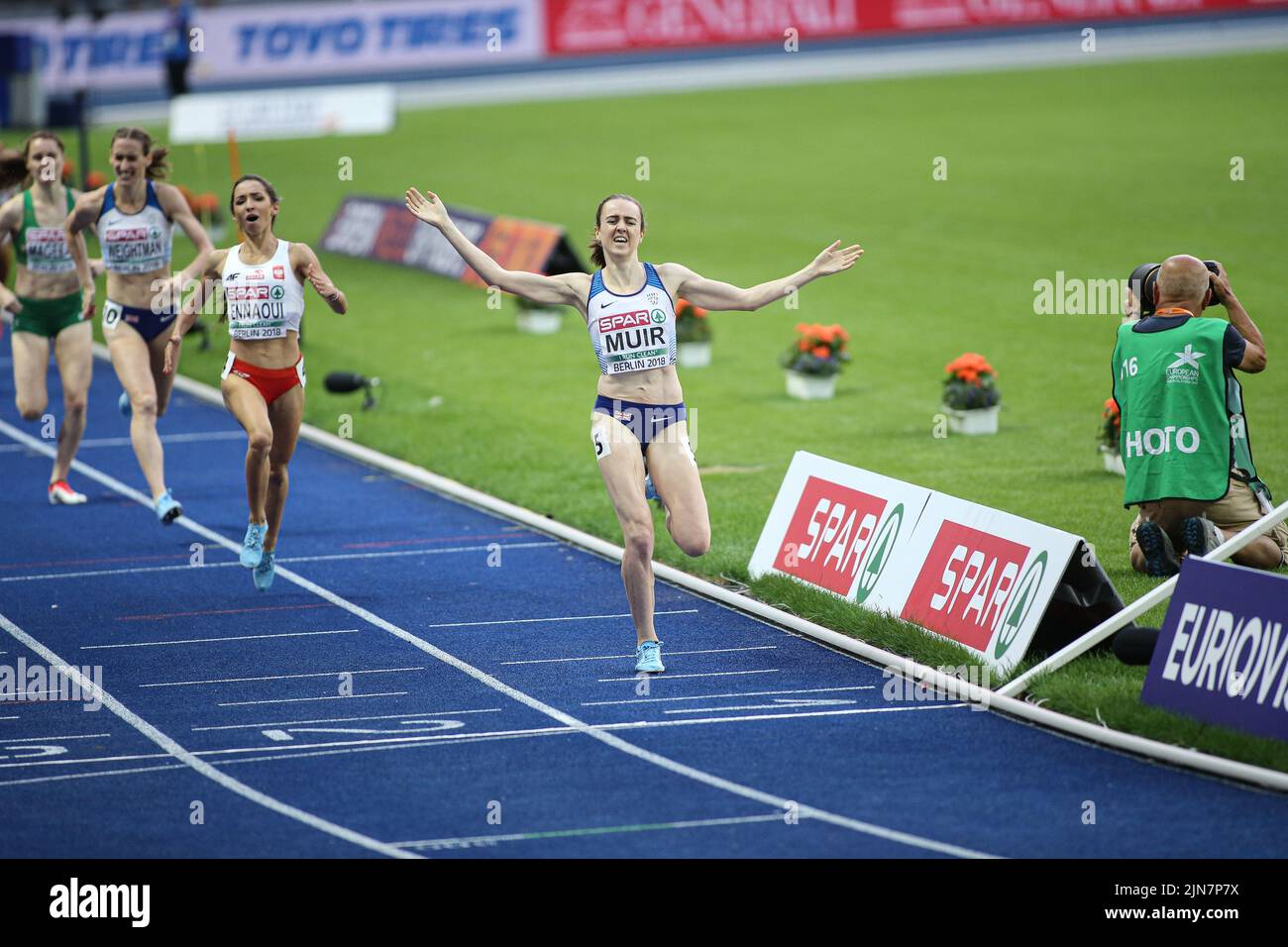 Laura Muir winning the 1500 meters at the European Athletics ...