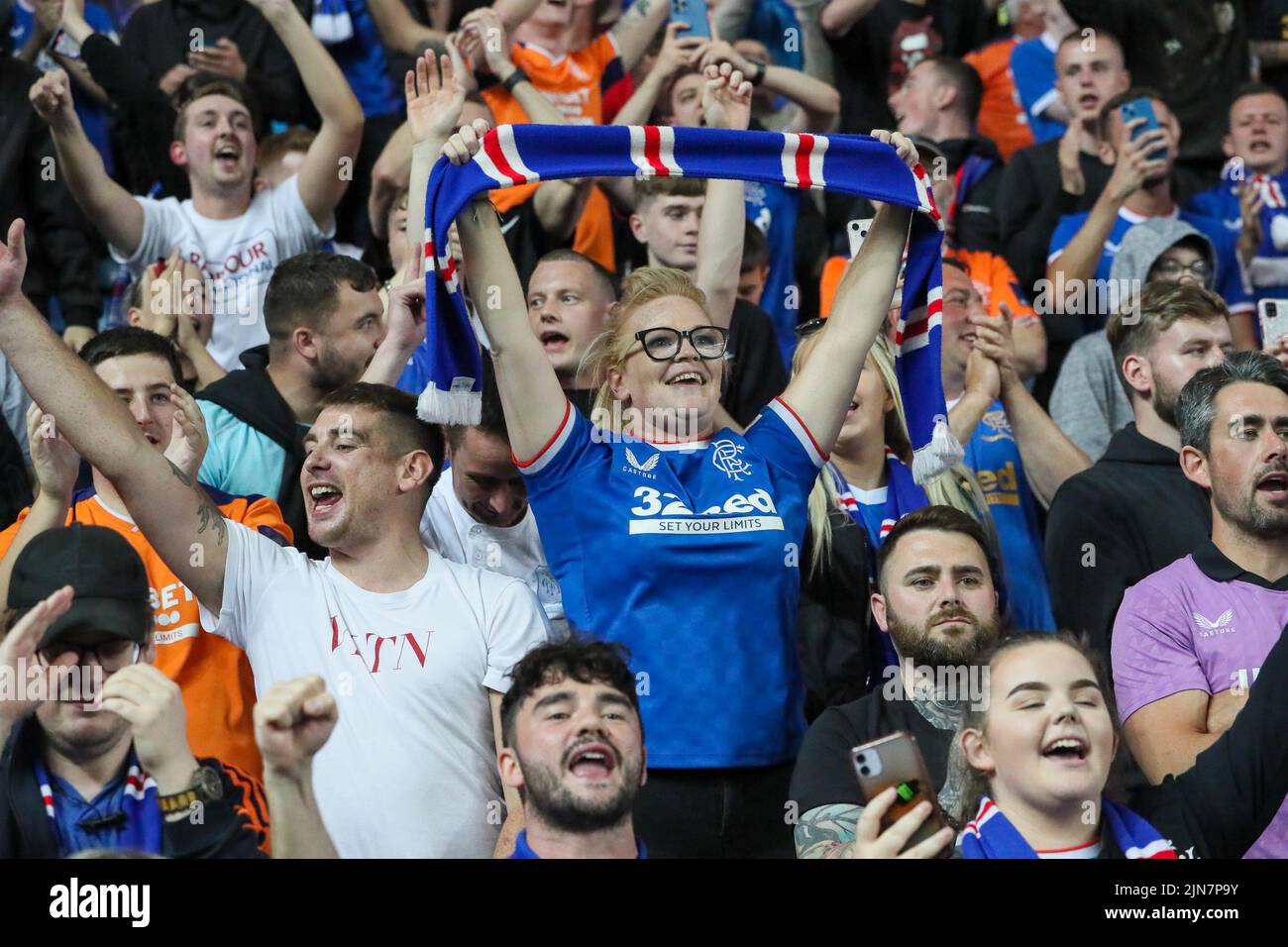 Usg supporter hi-res stock photography and images - Alamy