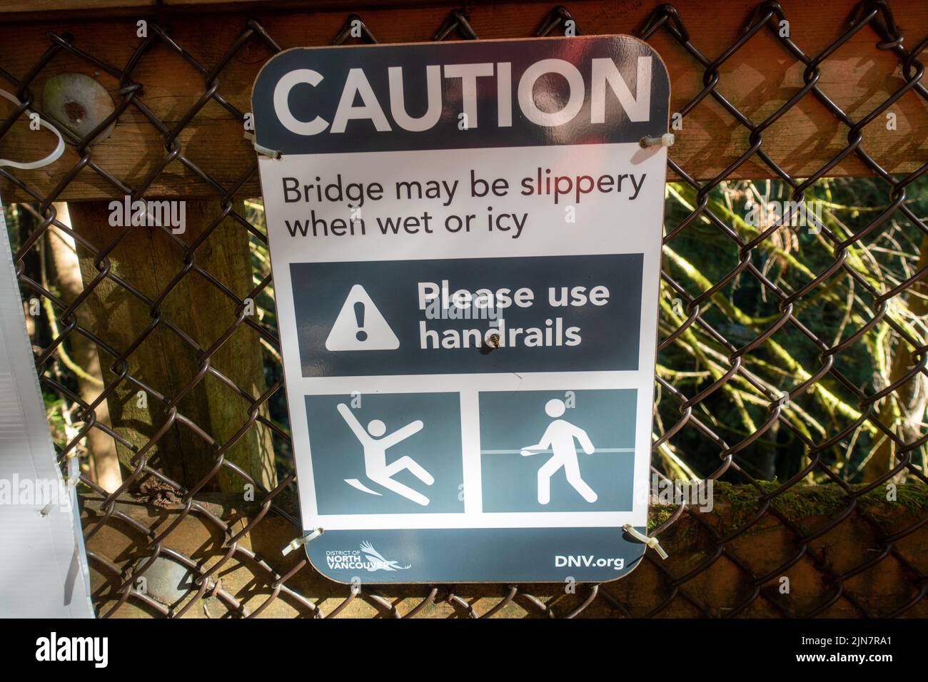 Warning sign in lynn canyon park hi-res stock photography and images ...