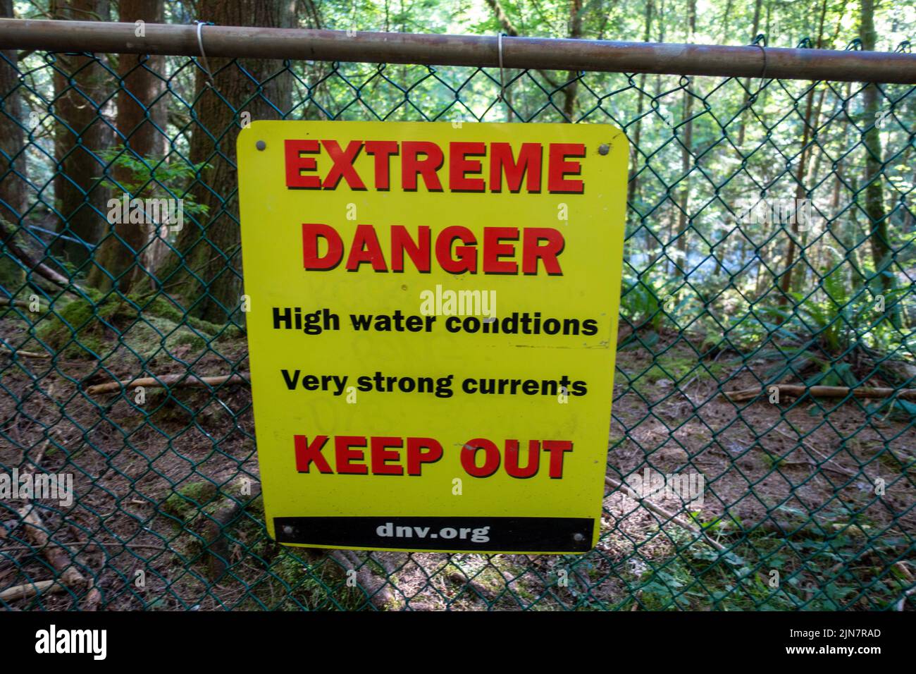 Lynn canyon valley river warning sign hi-res stock photography and ...