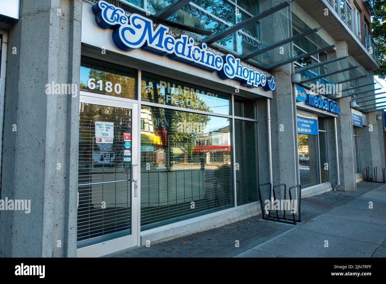 The Medicine Shoppe Pharmacy in Vancouver Stock Photo - Alamy
