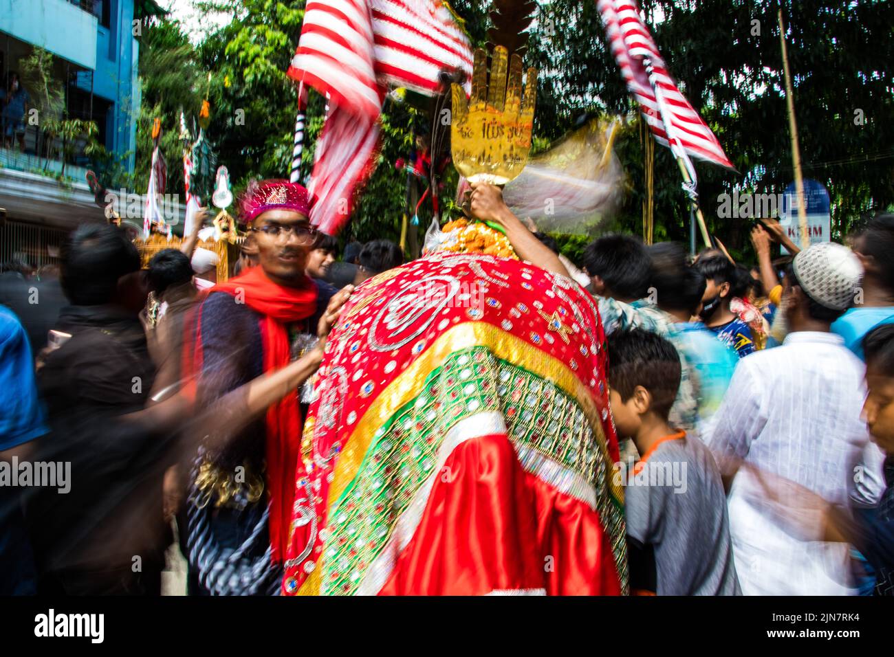 Bangladesh. 09th Aug, 2022. Bangladeshi Shia Muslims march and carry ...