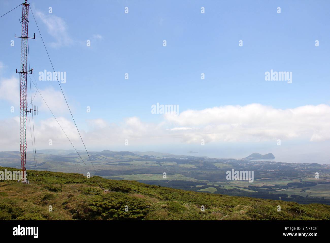 Communications antenna at the summit of the highest point of Terceira ...