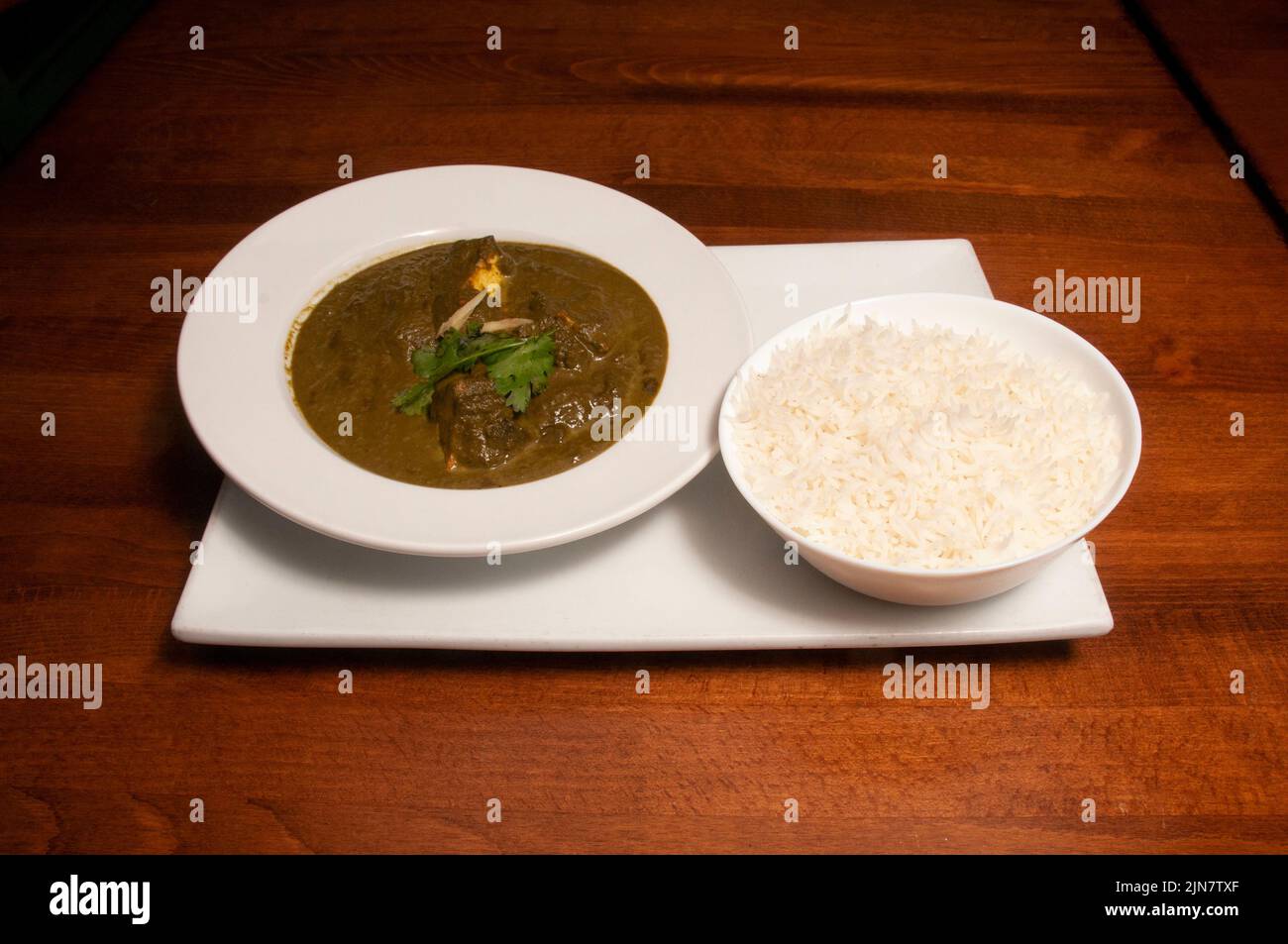 Delicious Indian dish known as spinach saag paneer Stock Photo - Alamy