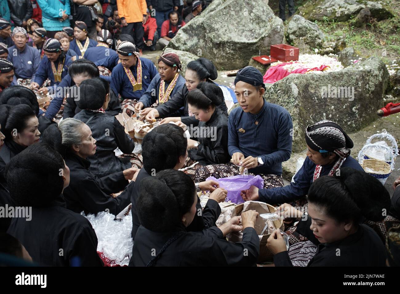 Indigenous ritual nature hi-res stock photography and images - Alamy