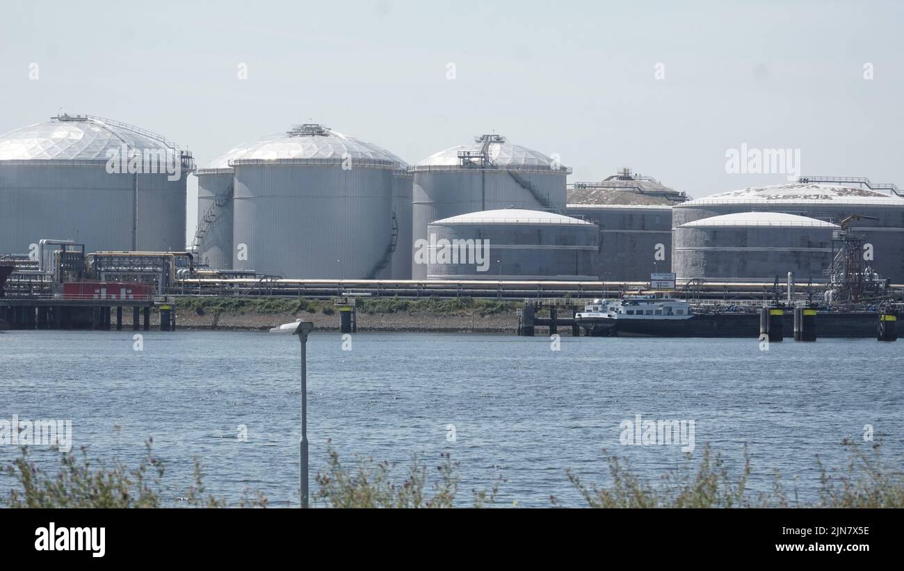Oiltank hi-res stock photography and images - Alamy