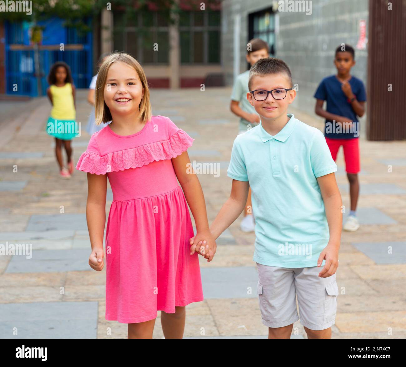 Tweens in the outdoors hi-res stock photography and images - Alamy
