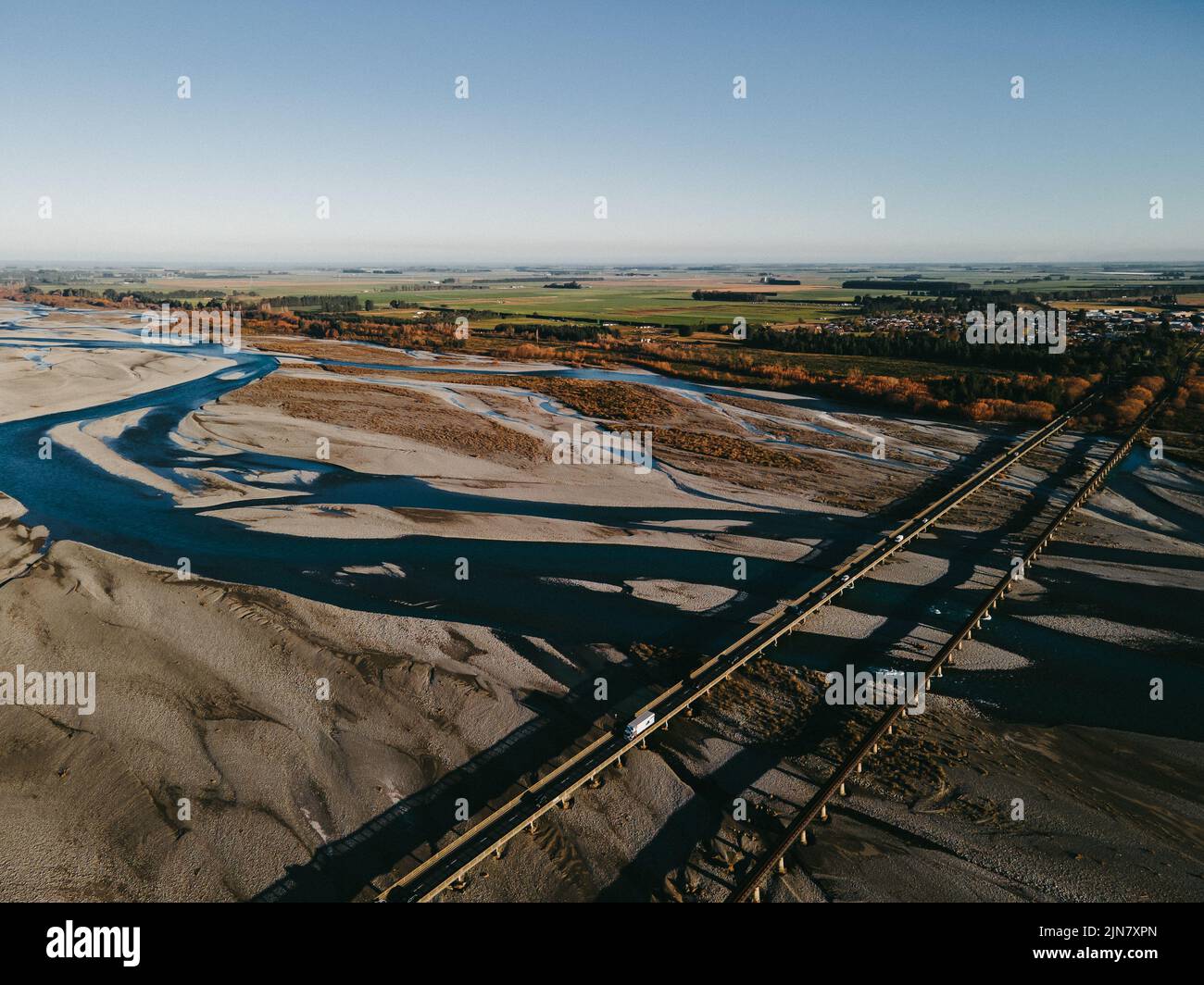 Rakaia gorge bridge rakaia gorge bridge hi-res stock photography and ...