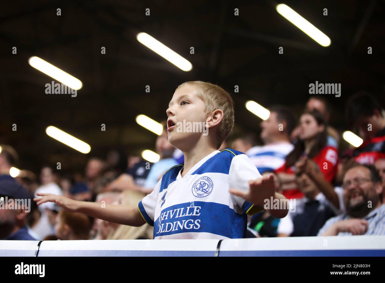 Qpr fan hi-res stock photography and images - Alamy