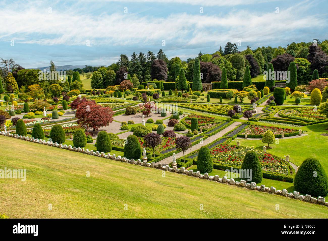 Drummond Castle Gardens, Crieff, Perthshire, Scotland Stock Photo - Alamy