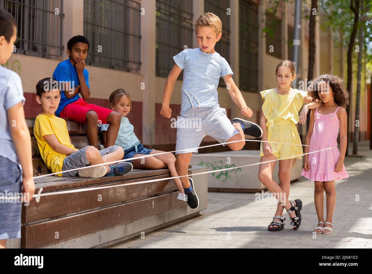 Rope skipping chinese boy hi-res stock photography and images - Alamy
