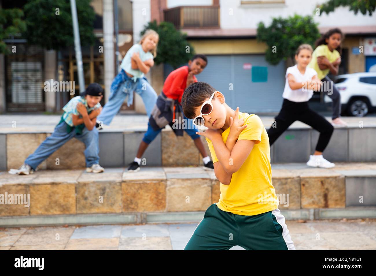 Boy hip hop dancer exercising outdoors Stock Photo - Alamy