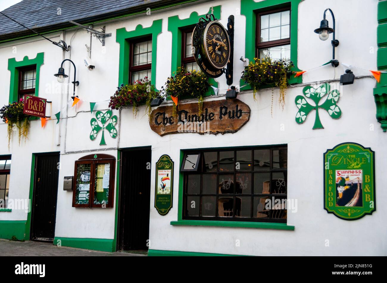 Guinness tiime hi-res stock photography and images - Alamy