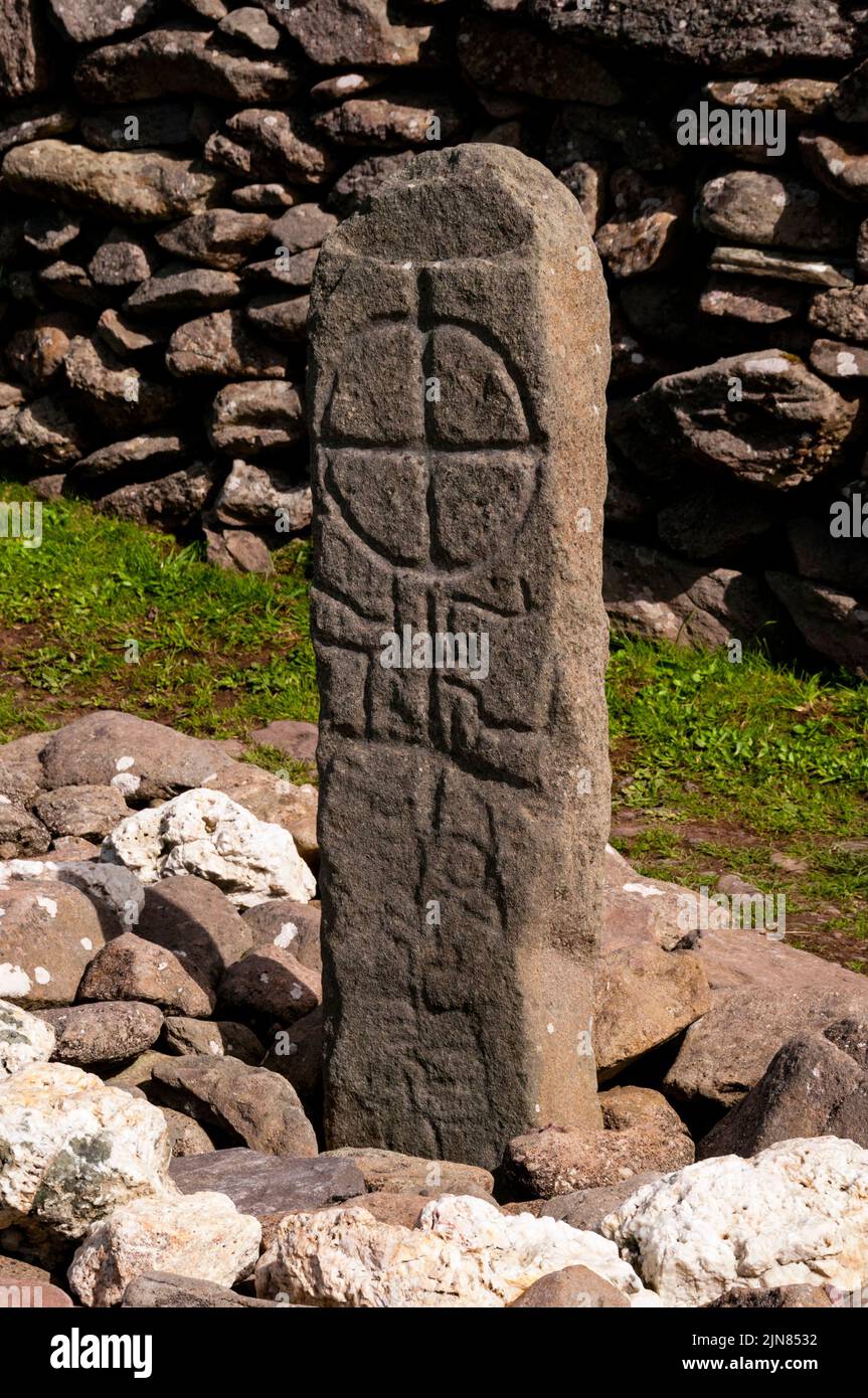 Ancient cross-inscribed stone at Gallarus Oratory chapel on Dingle ...