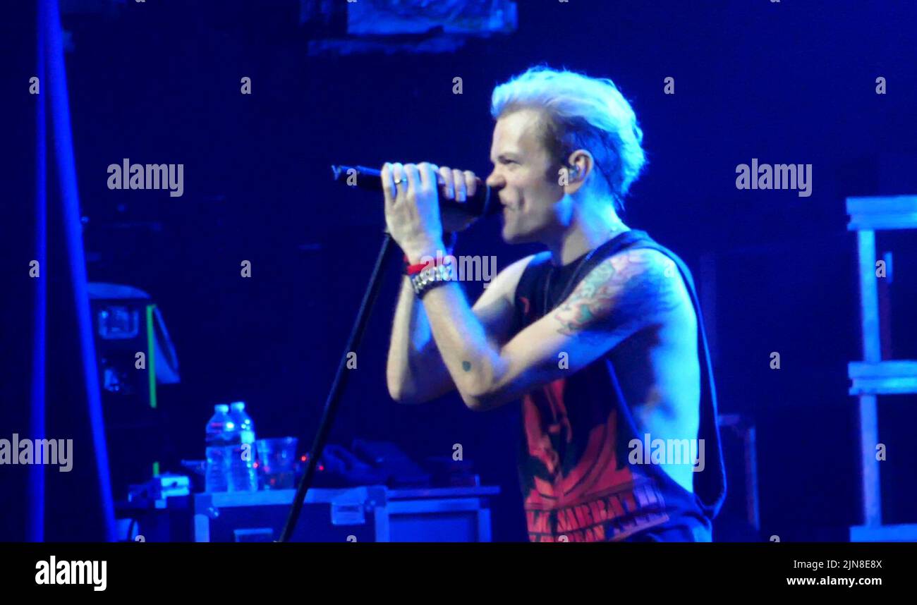 Sum 41 musician hi-res stock photography and images - Alamy