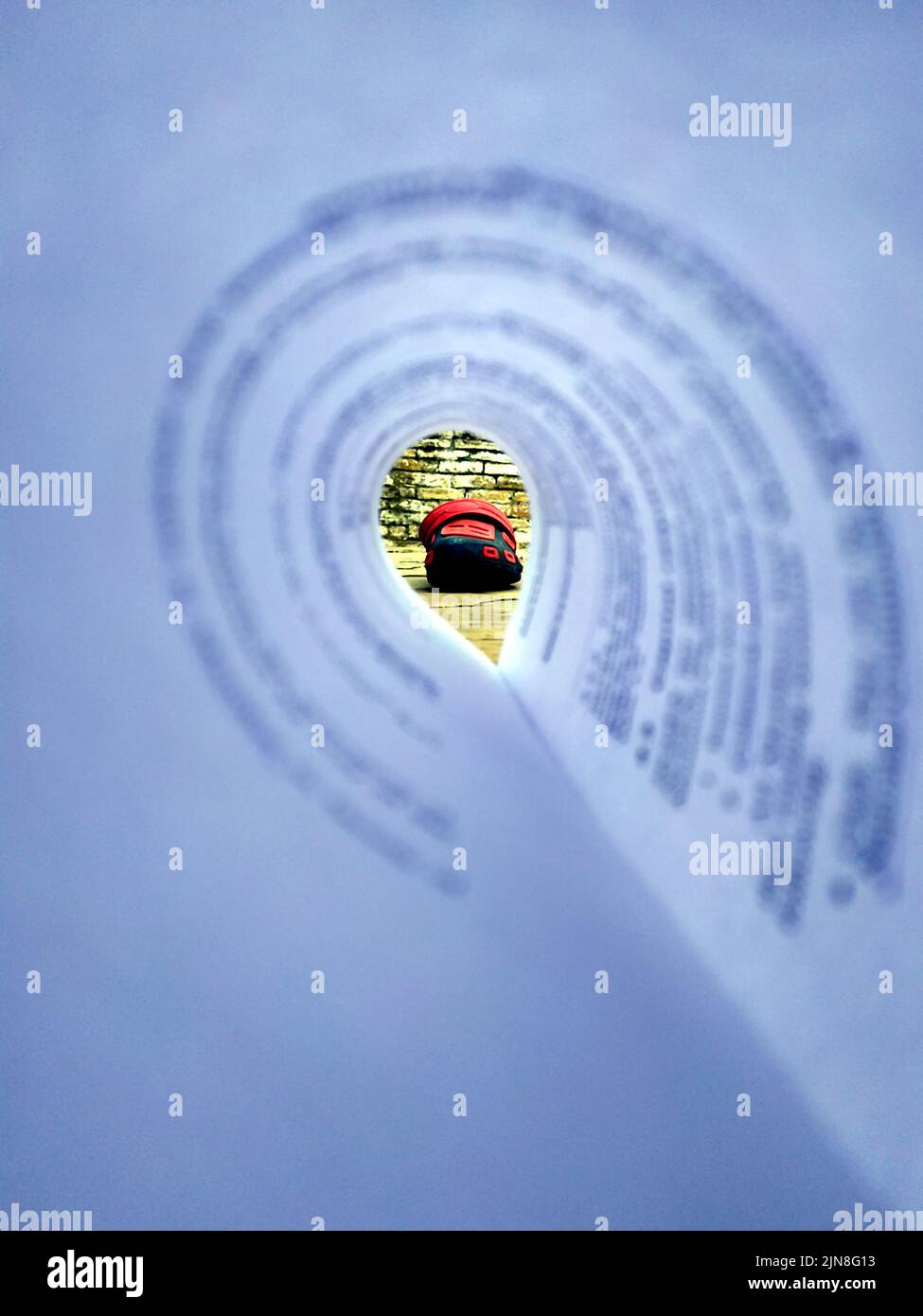 Paper folding hi-res stock photography and images - Alamy