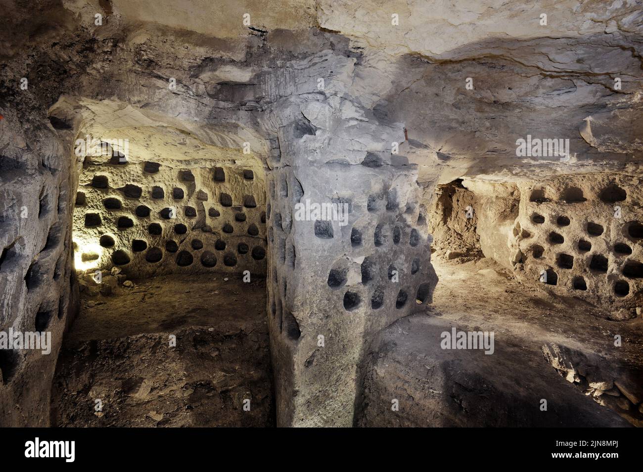 The caves of Beit Guvrin in Israel - the underground city of ancient ...