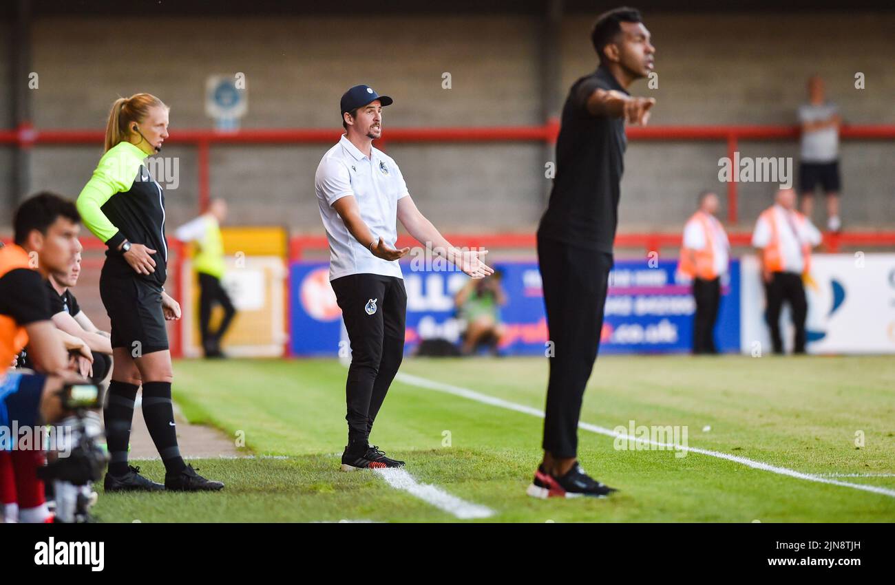 Fourth official football hi-res stock photography and images - Alamy