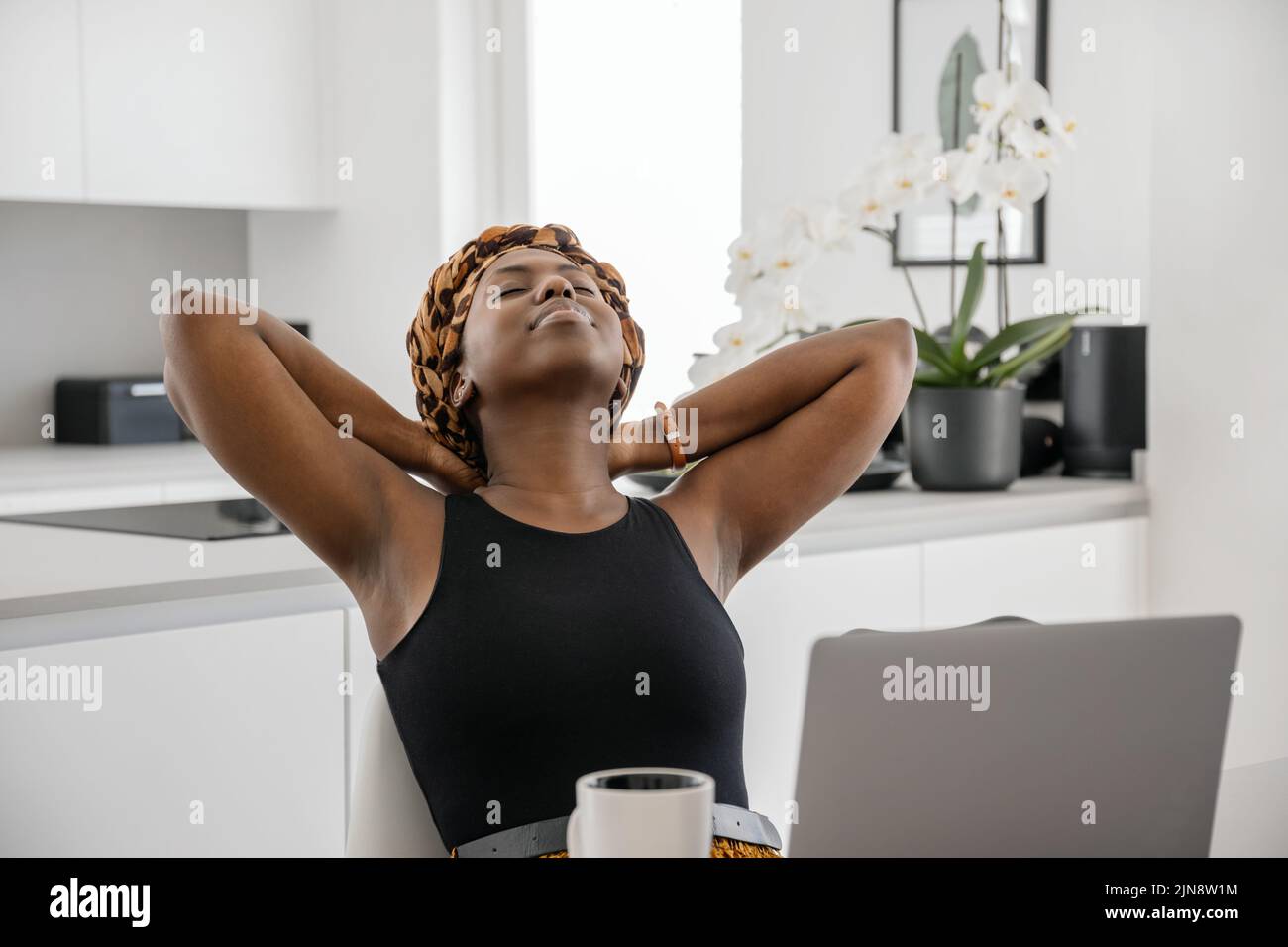 North african scarf hi-res stock photography and images - Alamy