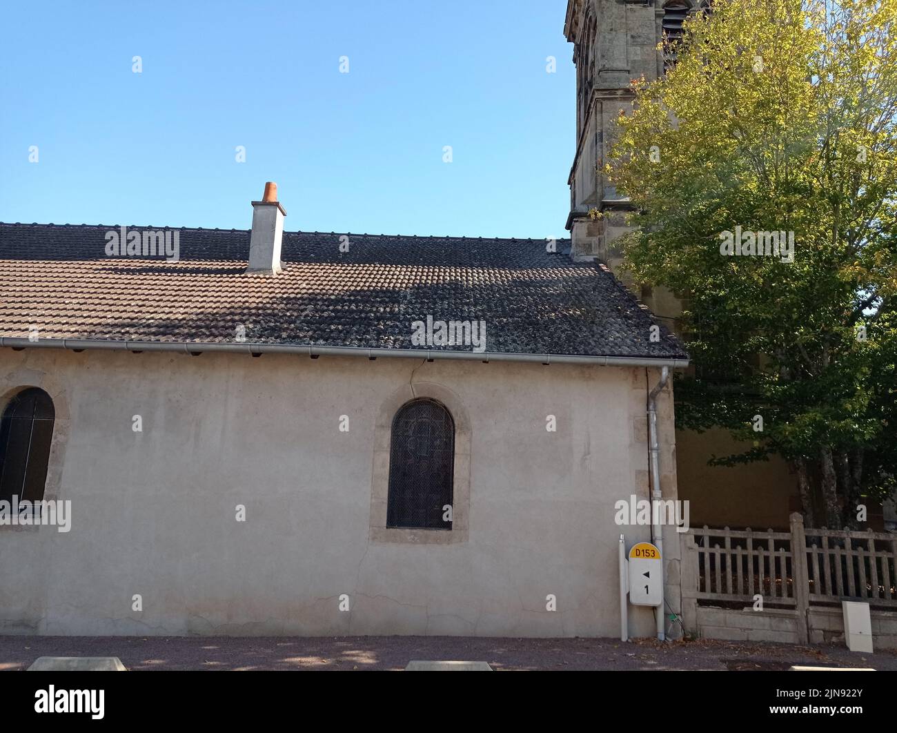 Eglise Saint Front , XII e siècle, au Vieux Bourg à Commentry, L'Allier ...