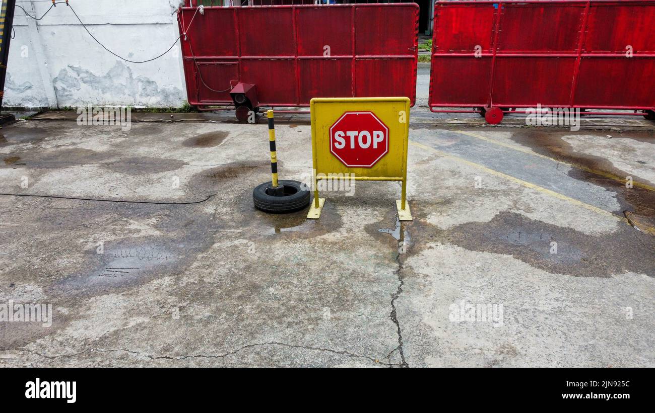 Water front construction company hi-res stock photography and images ...