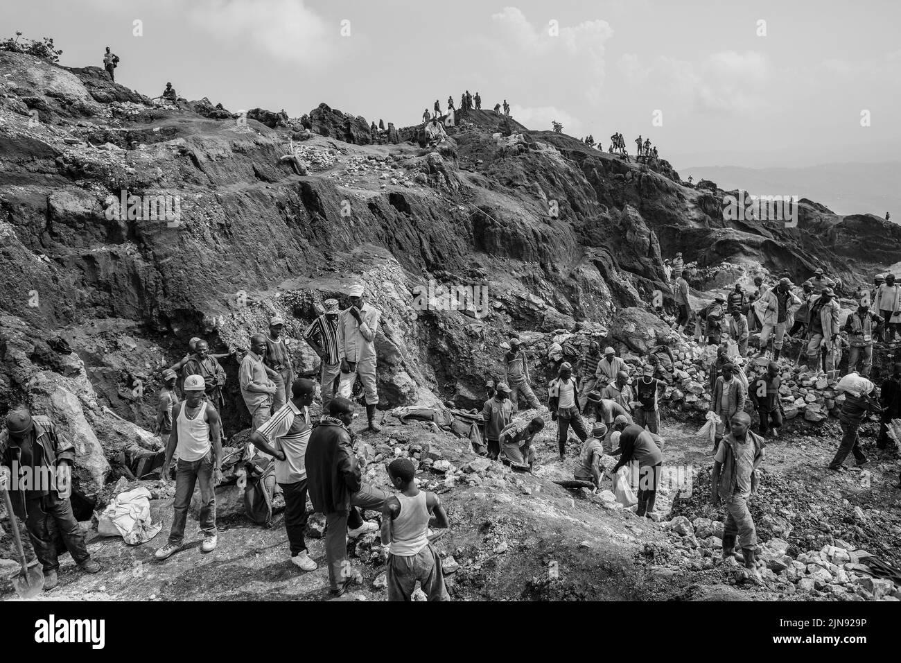 Congo mining, Miners at work in Democratic Republic of Congo, Mining in ...