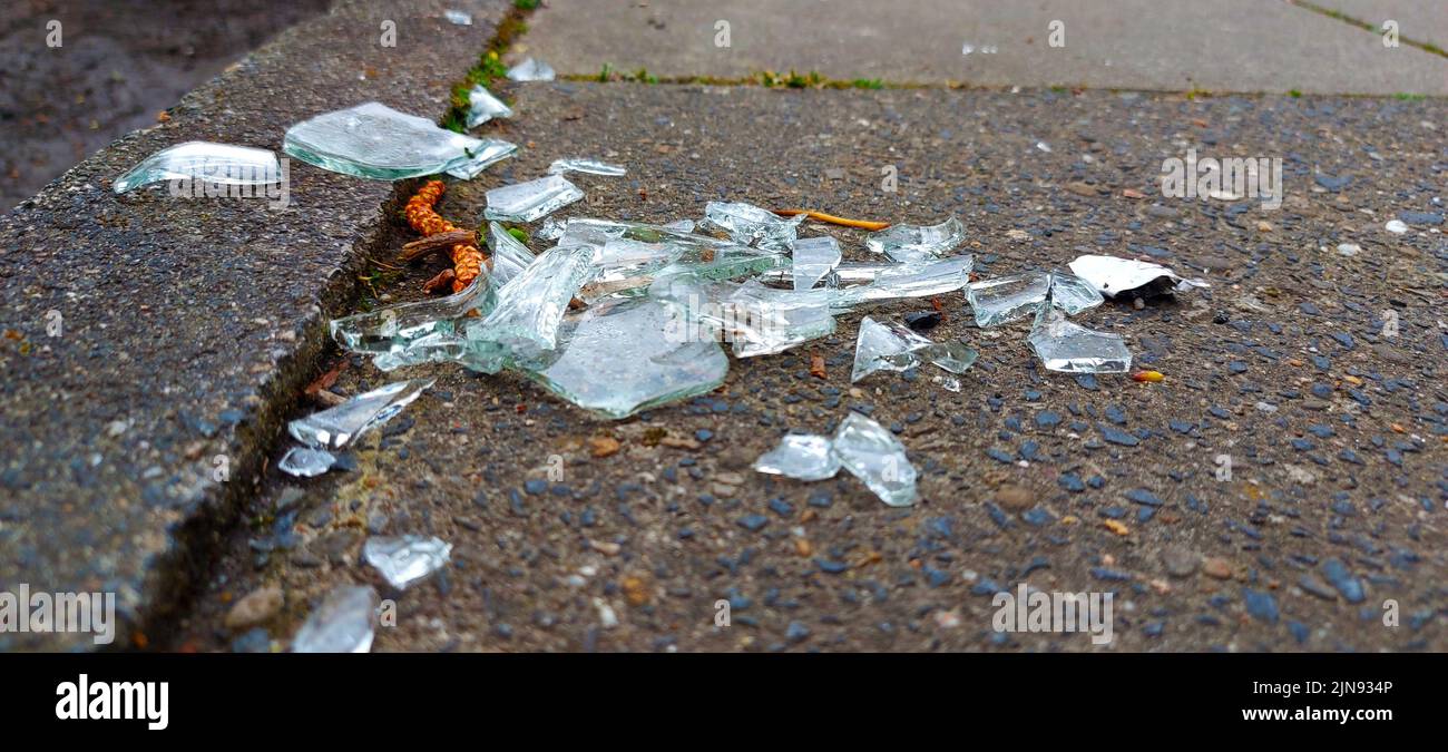 Glassy sidewalk hi-res stock photography and images - Alamy