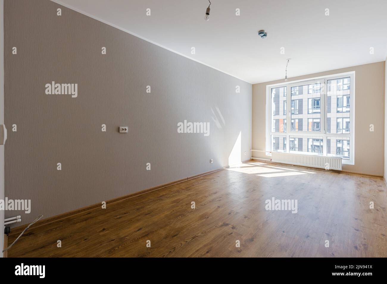 Empty room with finishing without furniture in a new house Stock Photo ...