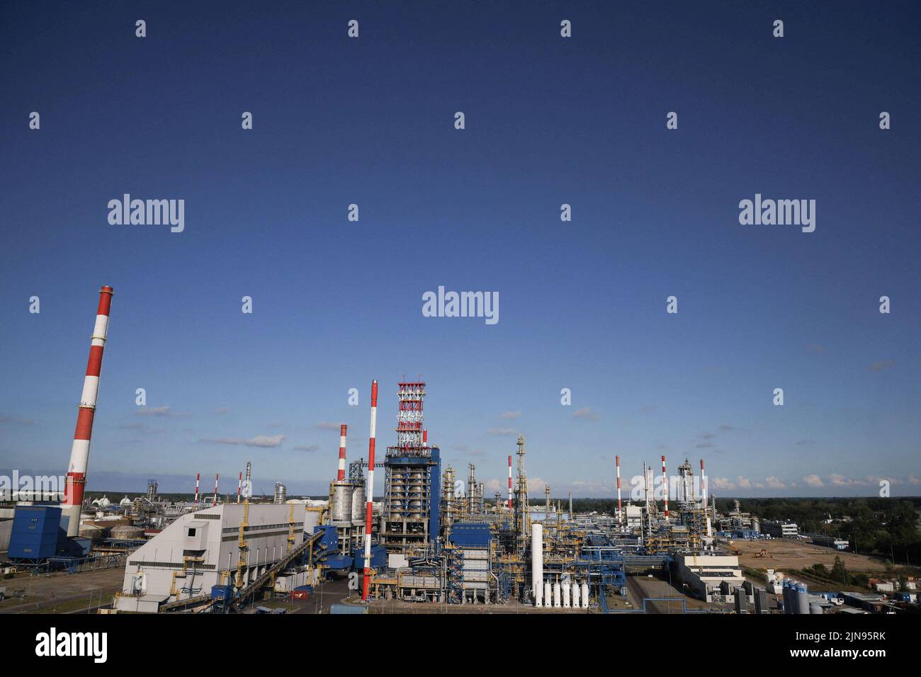 Pkn orlen refinery hi-res stock photography and images - Alamy