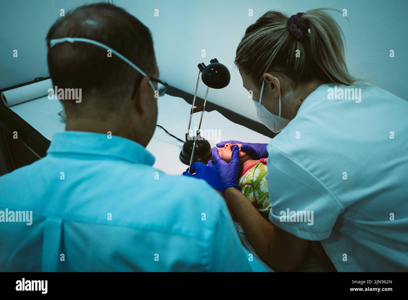 Lingual frenulum child hi-res stock photography and images - Alamy