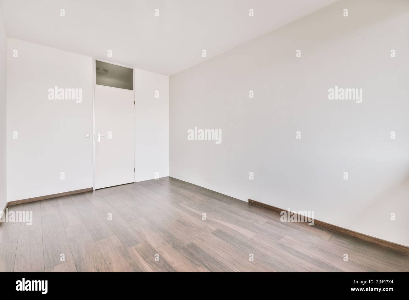 A cozy and spacious empty room in a luxury house Stock Photo - Alamy