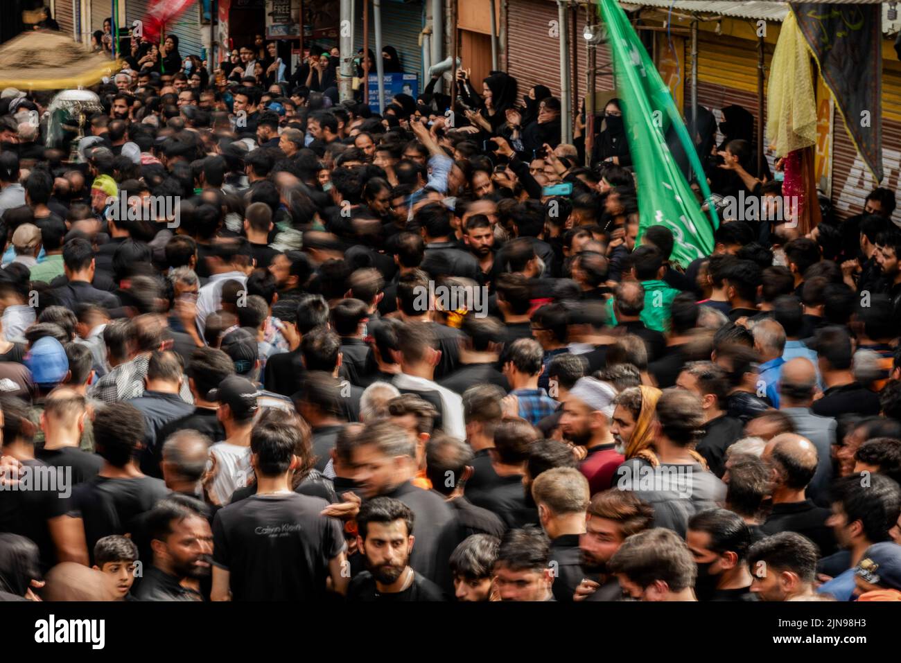 Srinagar, India. 09th Aug, 2022. Shia Muslims beat chests as they walk ...