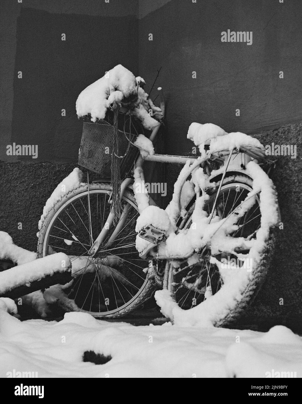 Old bike snow hi-res stock photography and images - Alamy