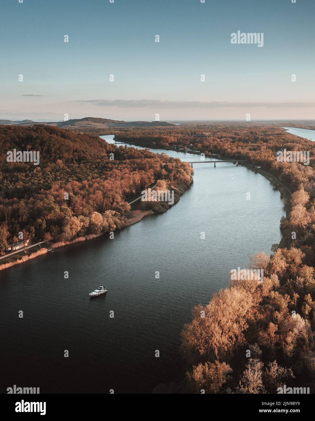 Split view river hi-res stock photography and images - Alamy