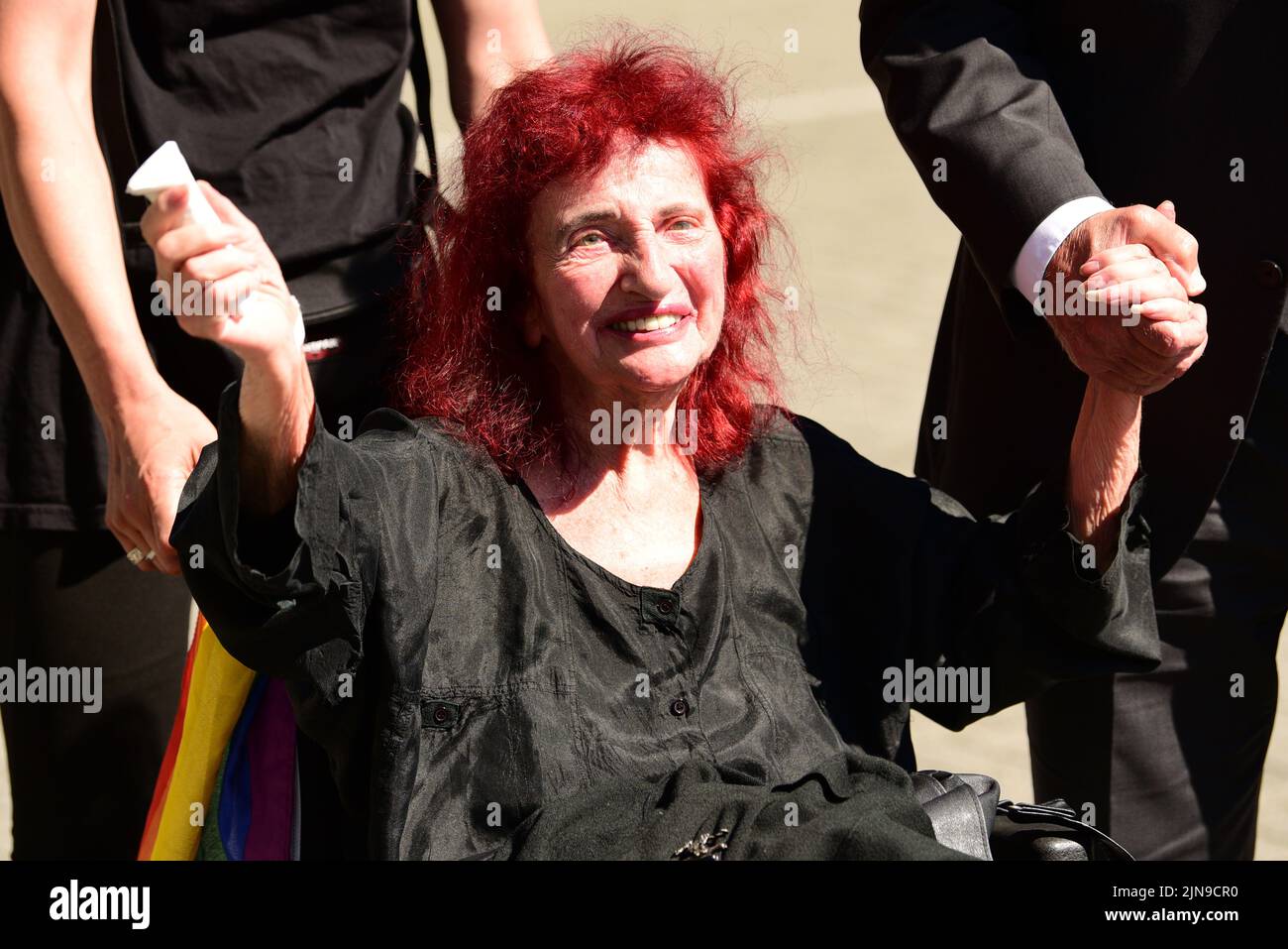 Hamburg, Germany. 10th Aug, 2022. Soccer: Hamburger SV, funeral service ...