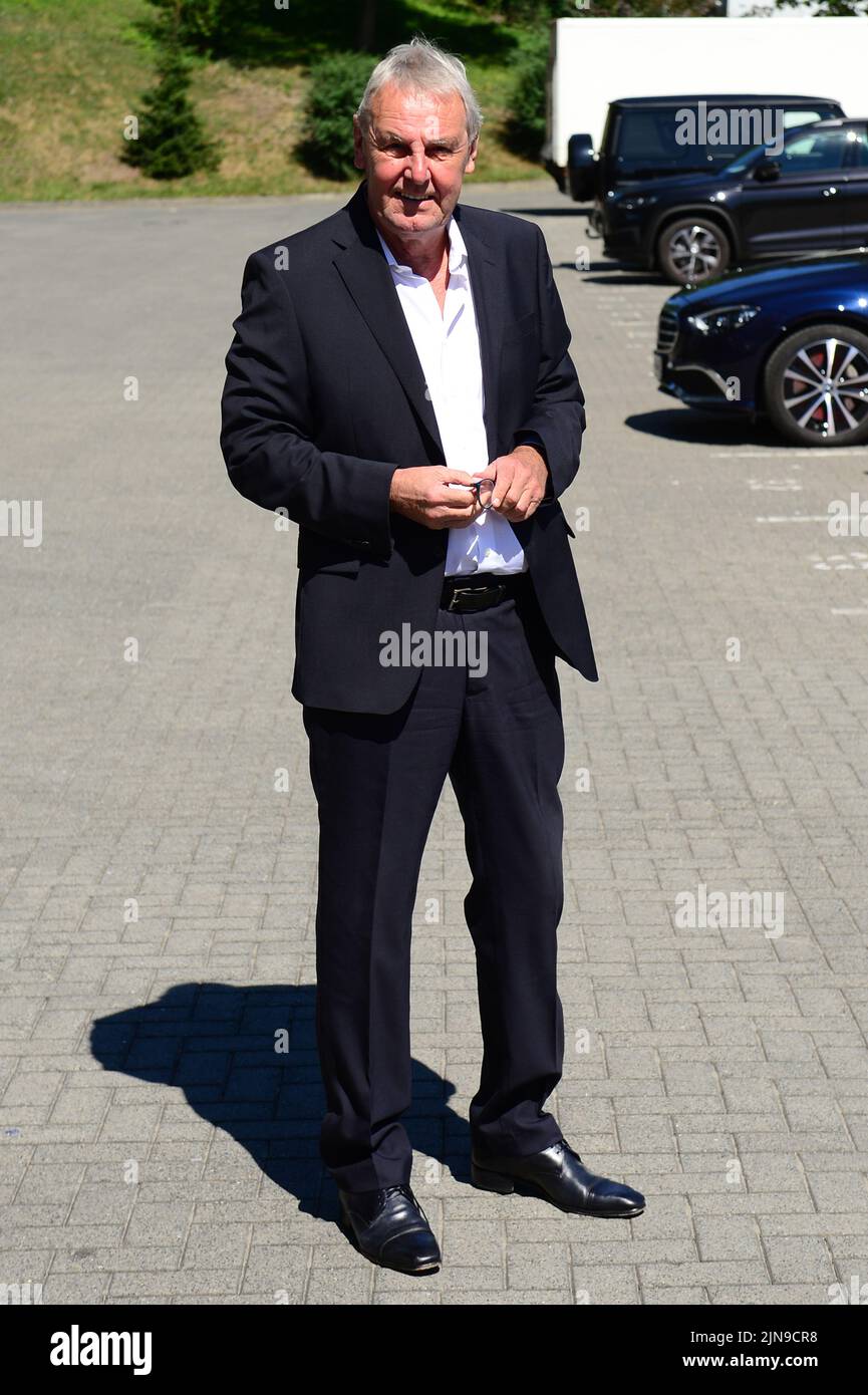 Hamburg, Germany. 10th Aug, 2022. Soccer: Hamburger SV, funeral service ...