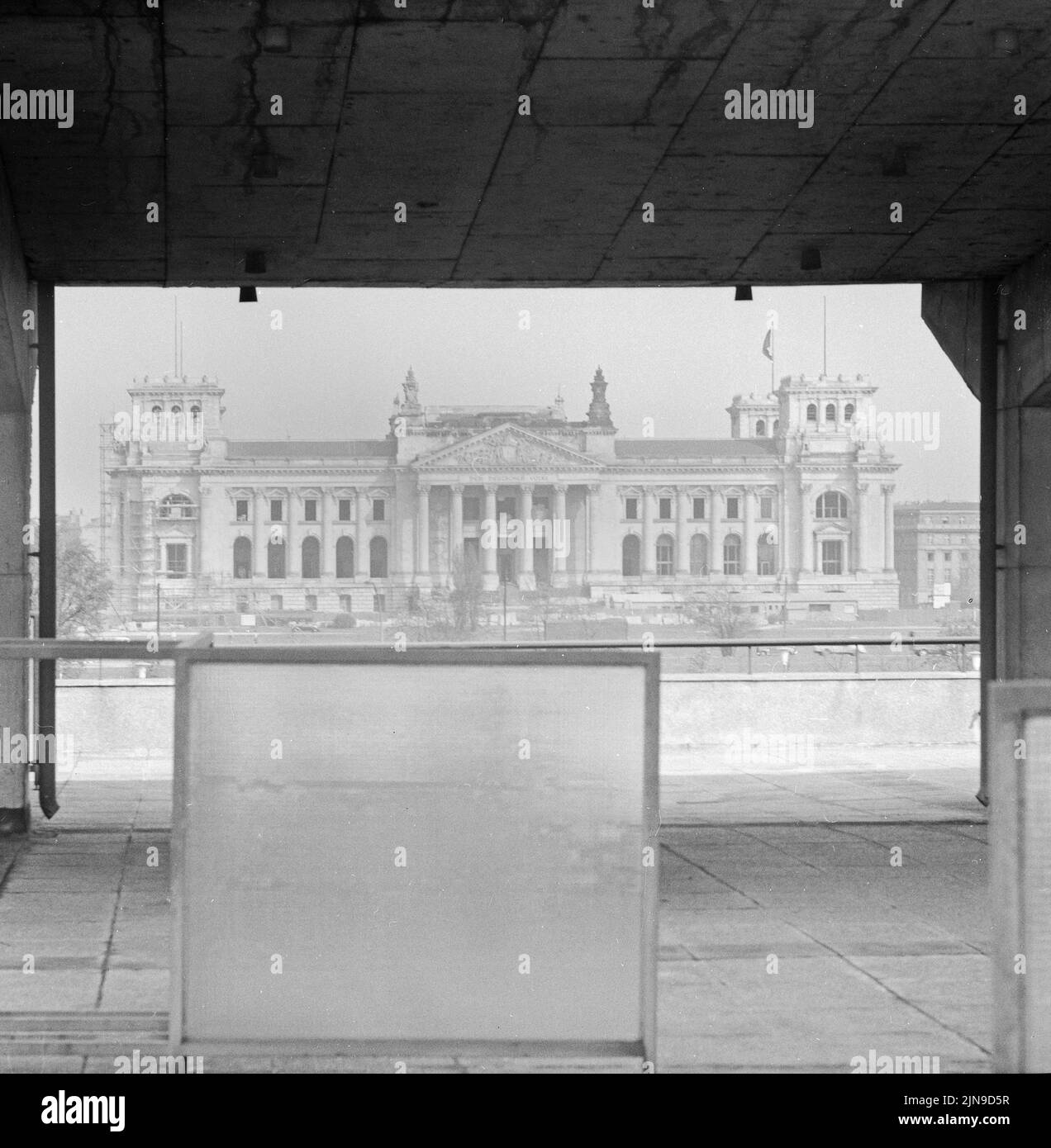 Berlin deutschland der reichstag Black and White Stock Photos & Images ...