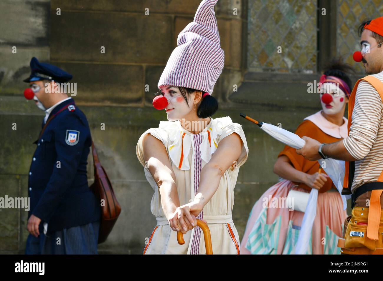 Royal show clown hi-res stock photography and images - Alamy