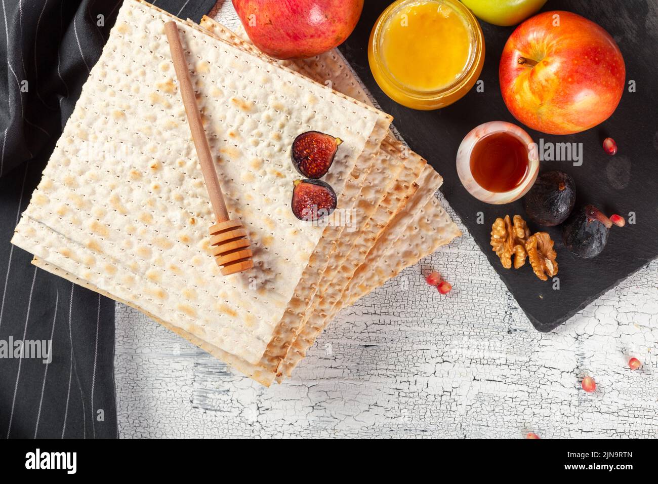 traditional Jewish kosher matzo for Easter pesah Stock Photo - Alamy