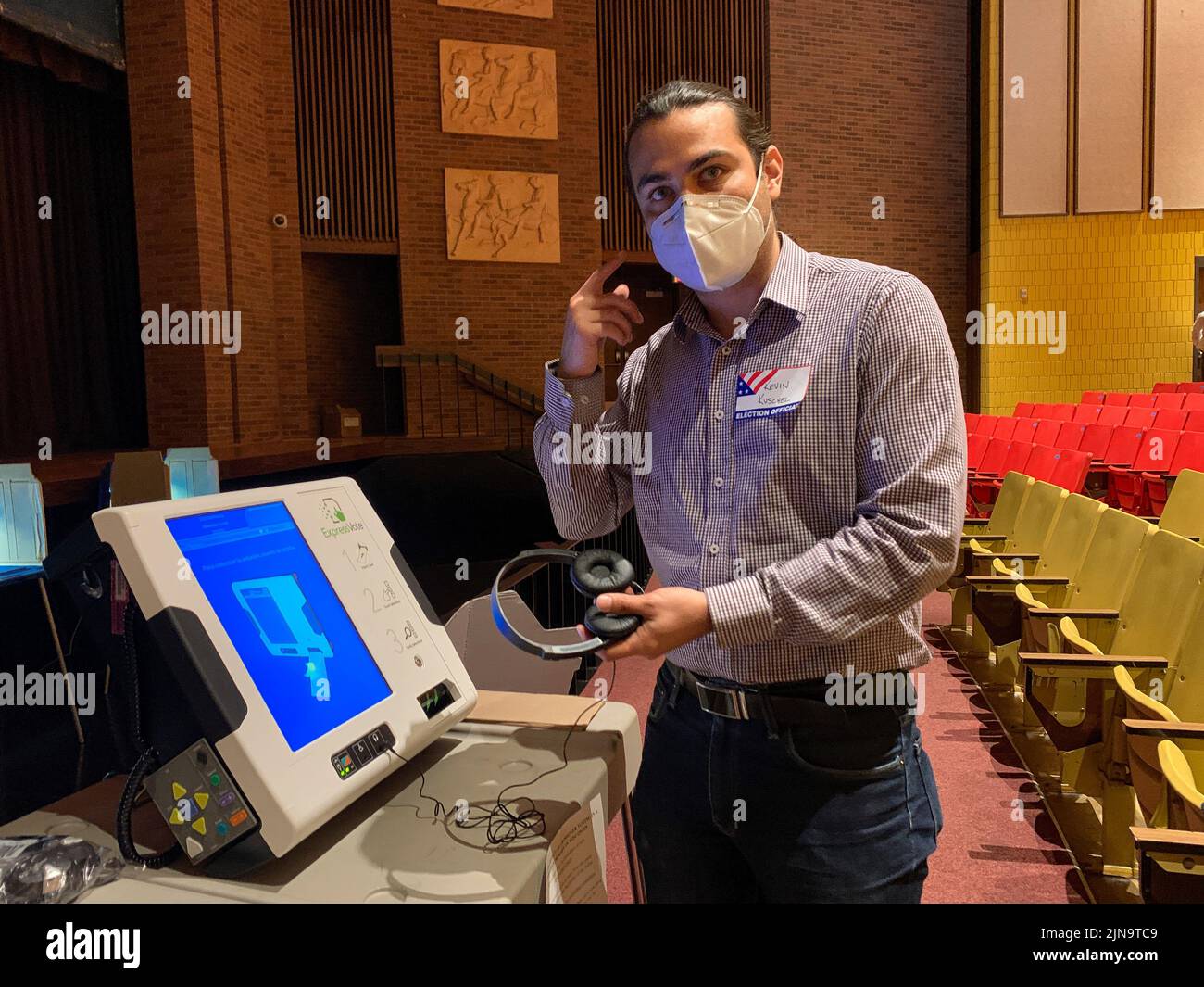 Milwaukee, Wisconsin, USA. 9th Aug, 2022. Election official Kevin ...