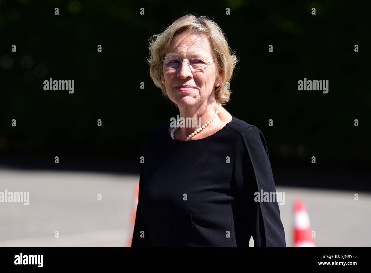 Hamburg, Germany. 10th Aug, 2022. Soccer: Hamburger SV, funeral service ...