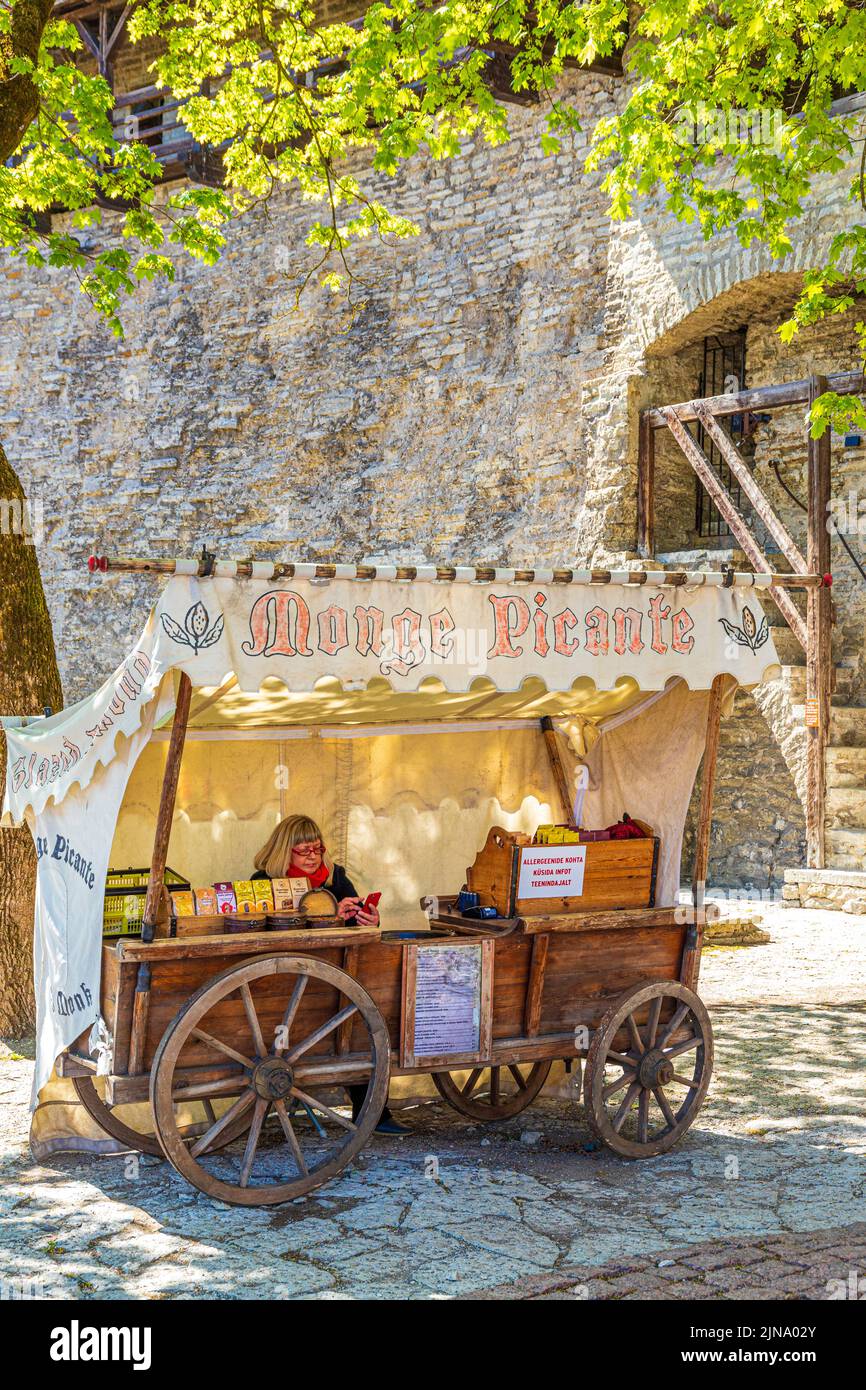 Monge hi-res stock photography and images - Alamy